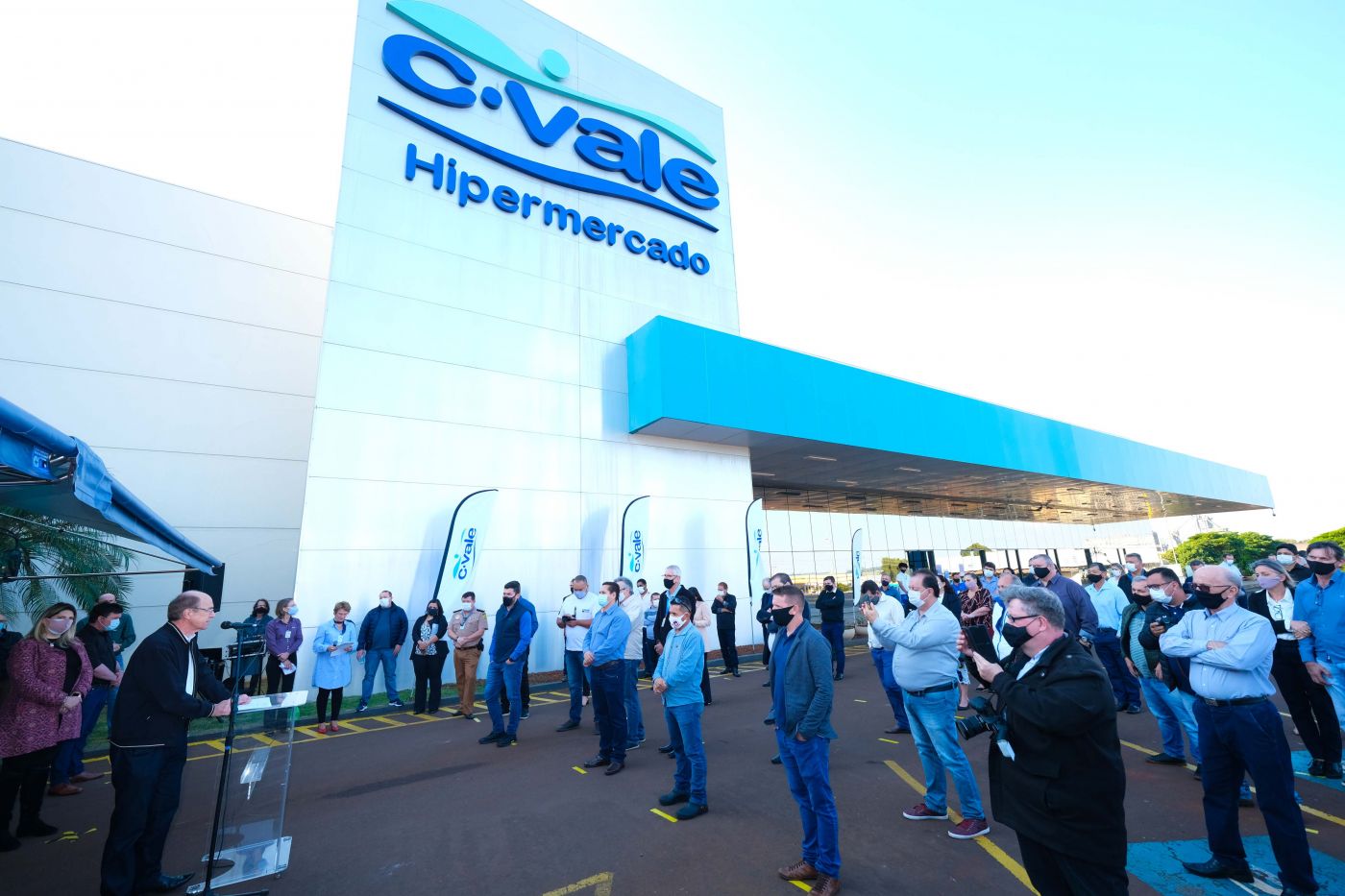 C.Vale sedia lançamento de programa de empregos - O Presente