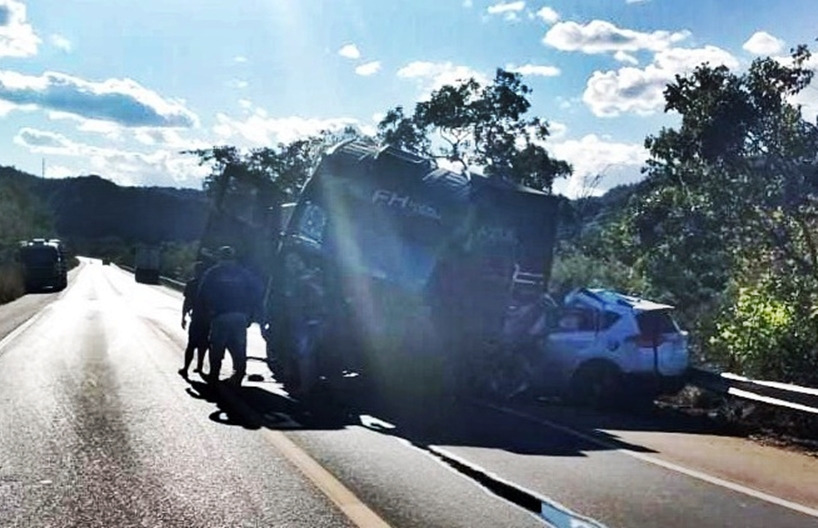 Acidente envolvendo caminhão de Entre Rios do Oeste resulta em cinco ...